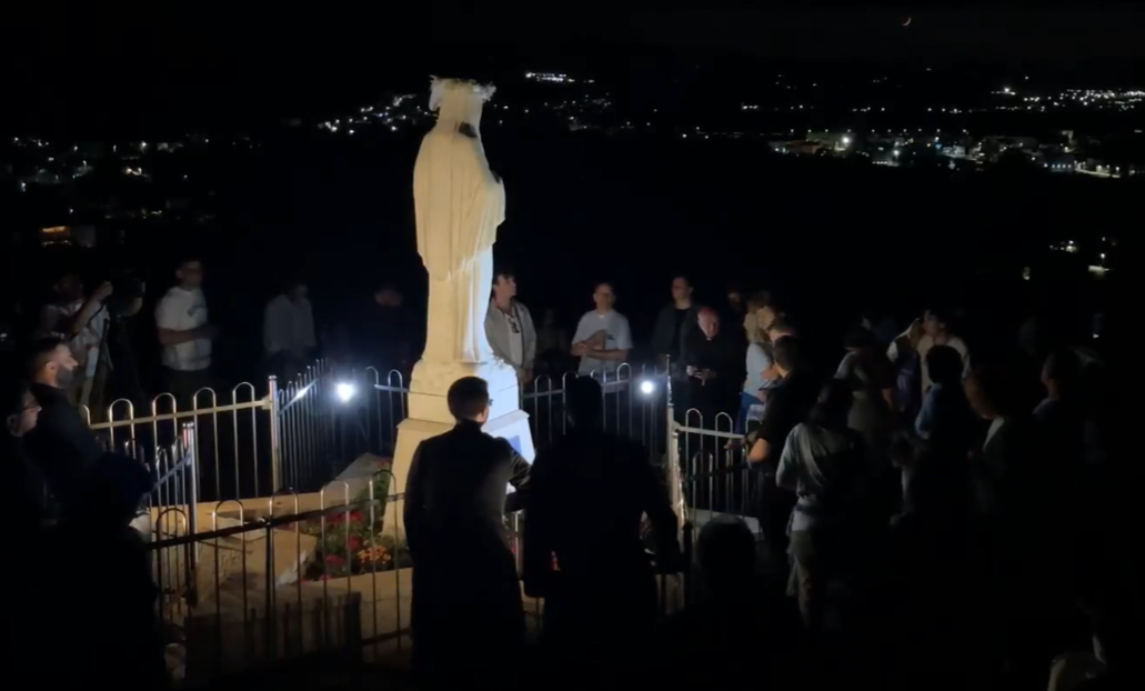 UŽIVO Prijenos večerašnje molitve 6. dana devetnice Kraljici Mira sa ...